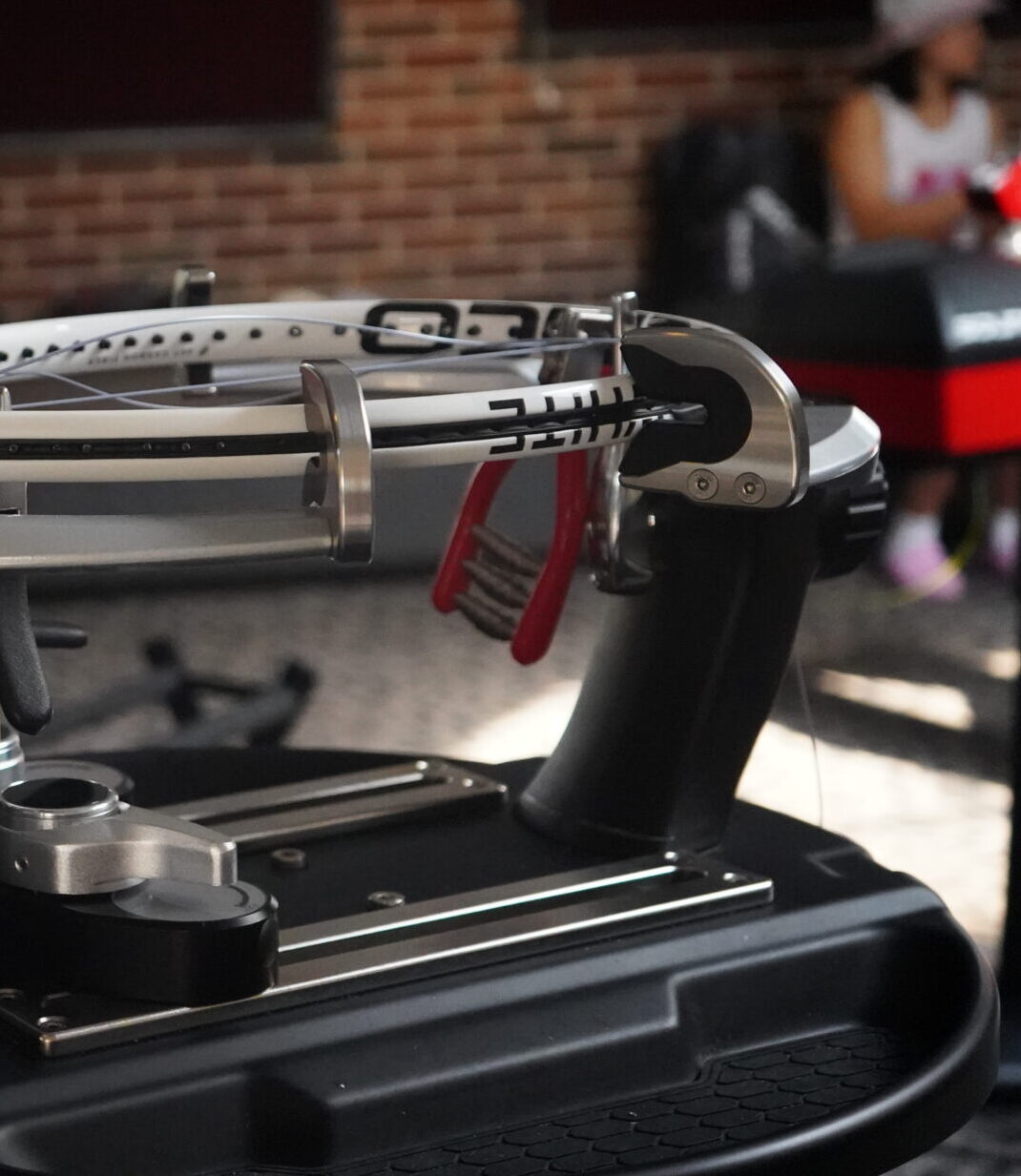 GT Falcon Stringing Machine – Solinco®